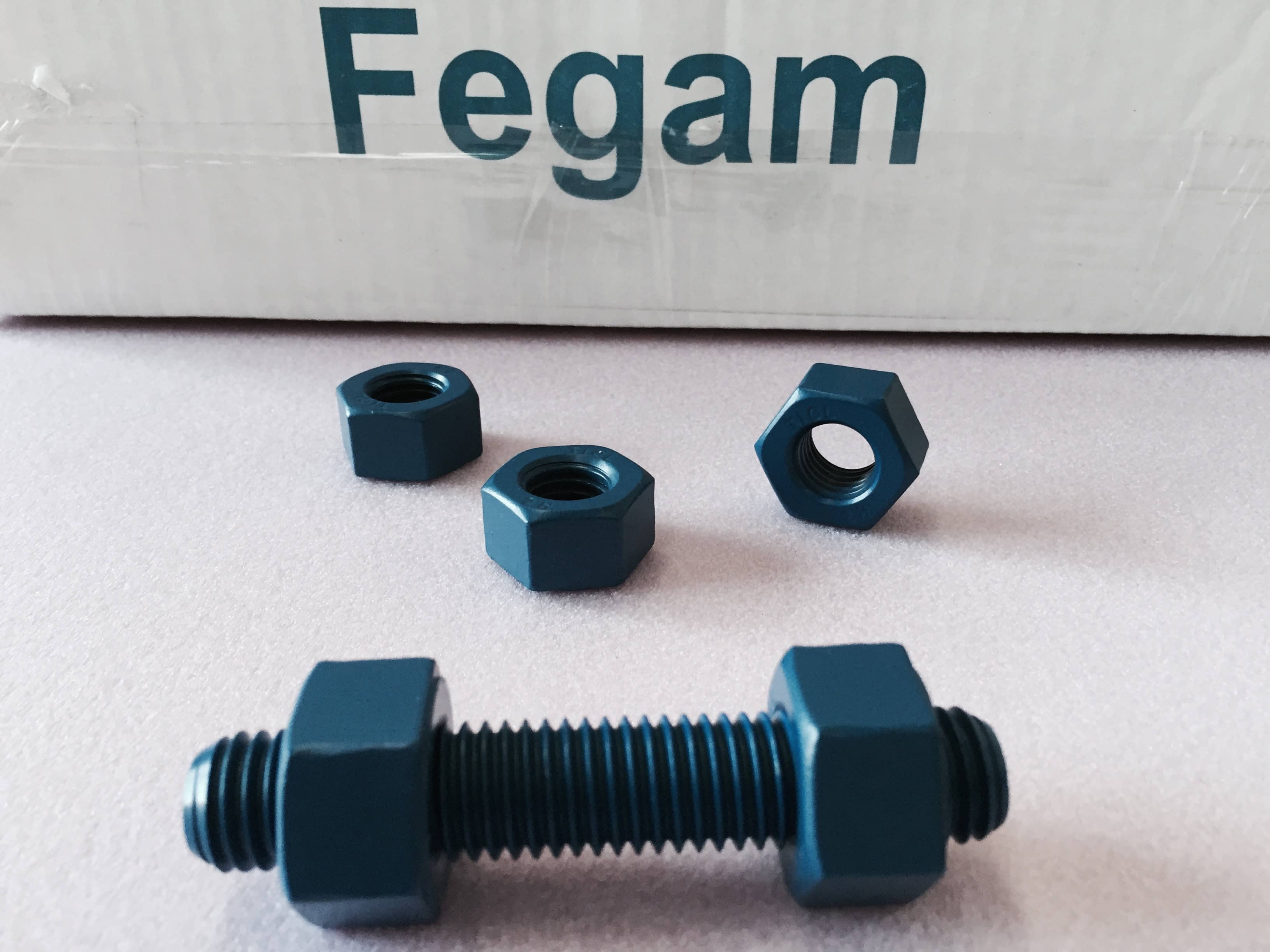 Recubrimientos de teflón para espárragos y tornillería