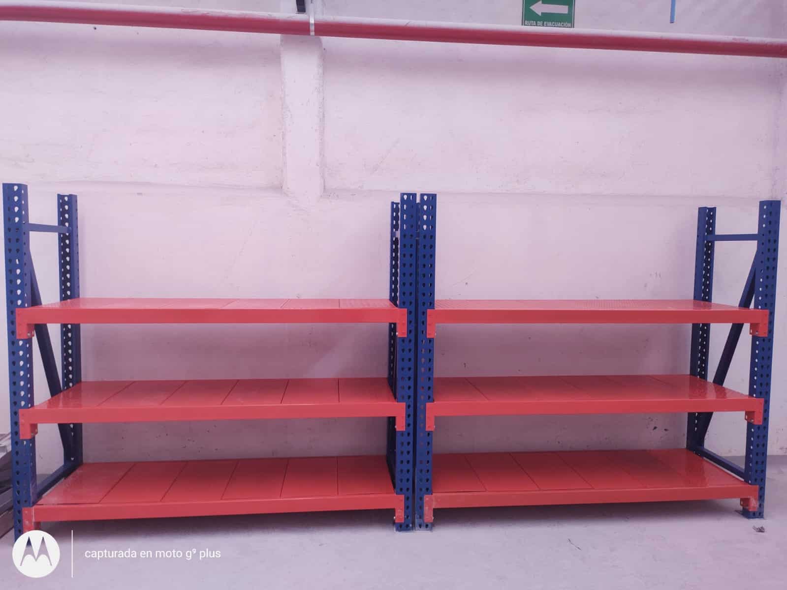 Racks con panel metálico en medidas estándar o medidas especiales