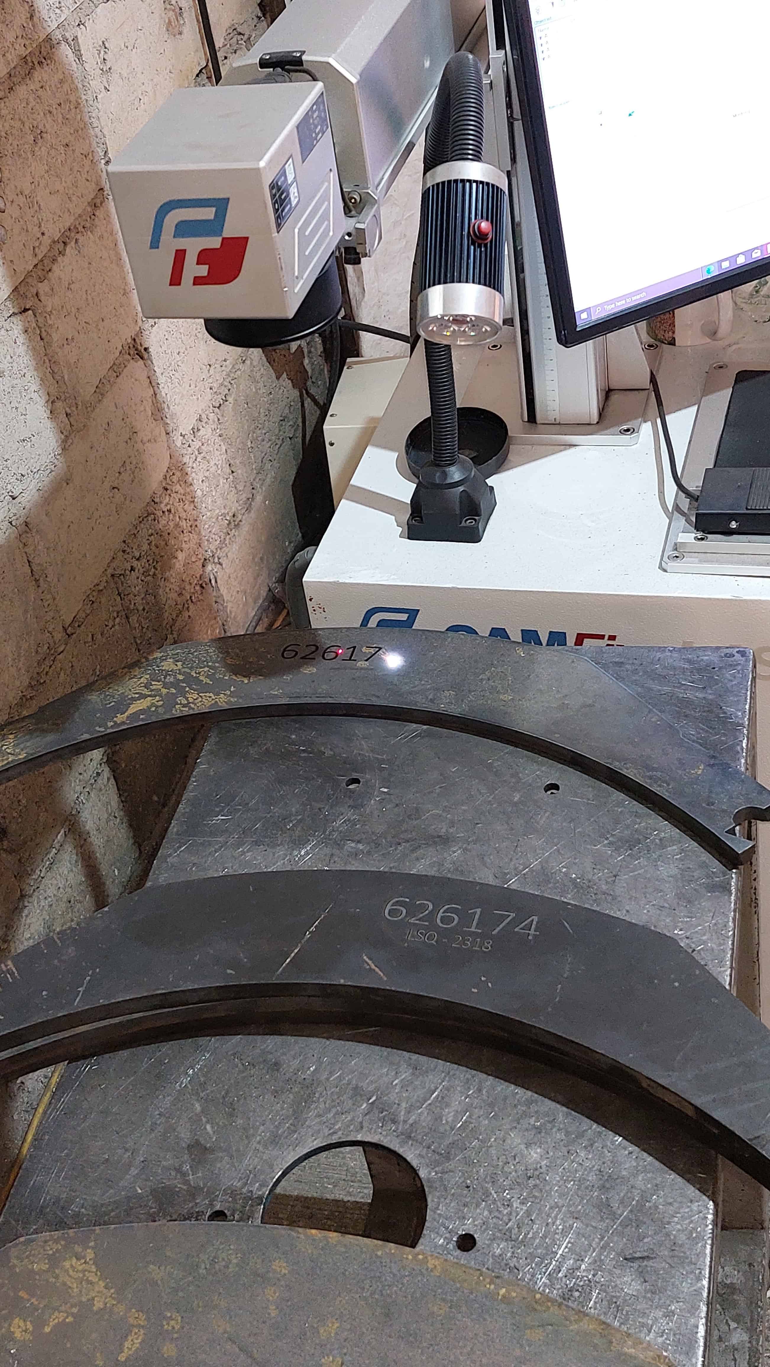 Grabado laser en piezas mecánicas en acero inoxidable