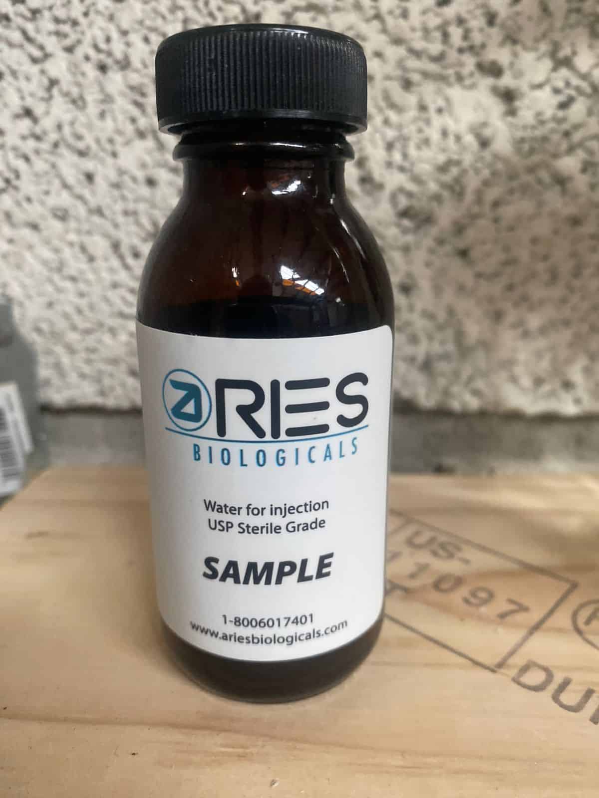 Etiquetas blancas con texto laminado mate